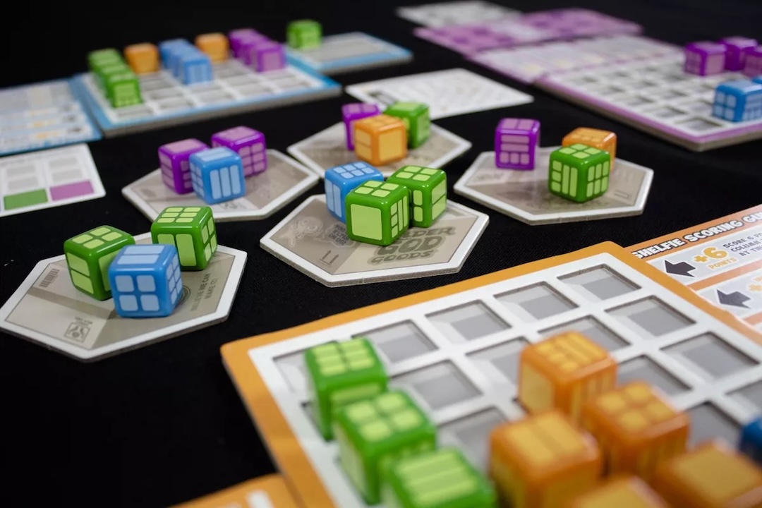 Shelfie Stacker - Meepleopolis